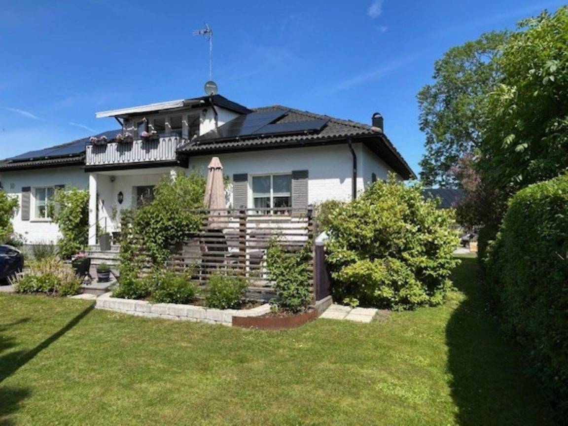 135 M² Talo ∙ 2 Makuuhuonetta ∙ 4 Vierasta - Trosa