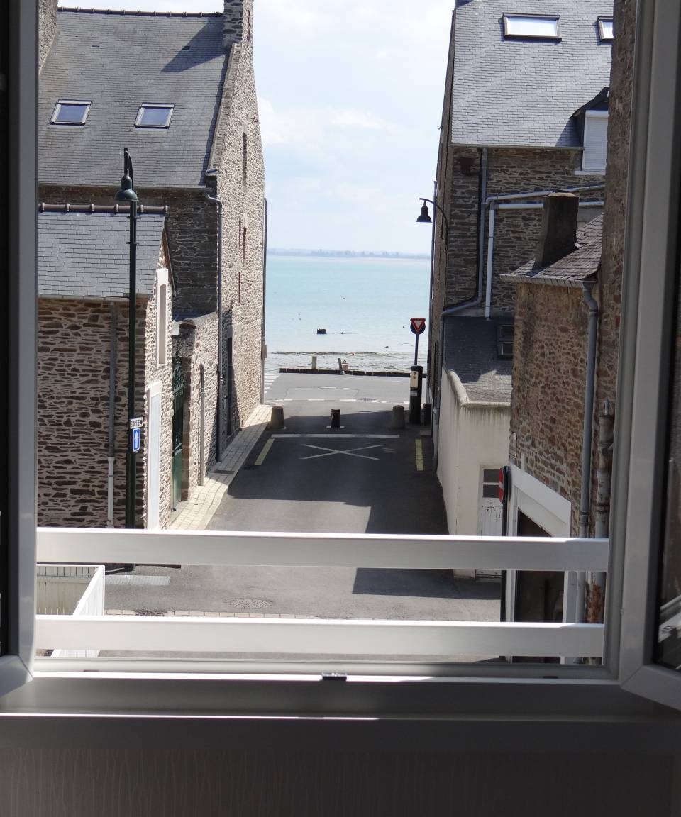 95 M² Maison De Vacances ∙ 3 Chambres ∙ 9 Personnes - Cancale