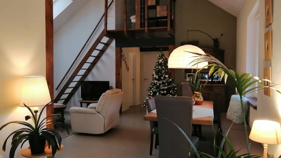 85 M² Ferienwohnung ∙ 2 Schlafzimmer ∙ 4 Gäste - Gerolstein