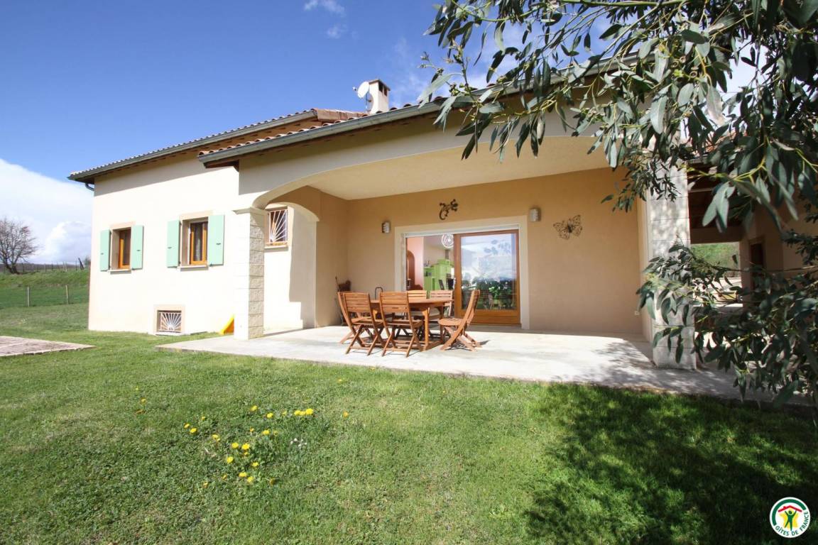 110 M² Gîte ∙ 3 Chambres ∙ 6 Personnes - Roybon