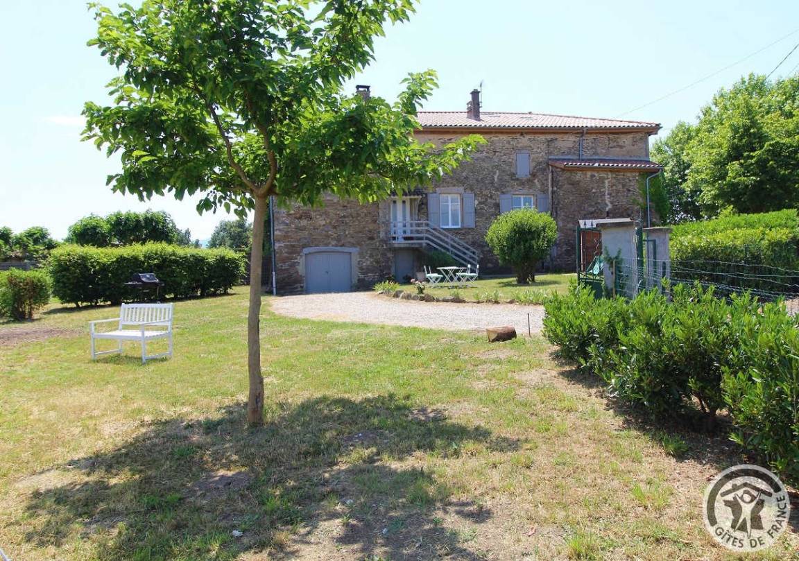 82 M² Gîte ∙ 2 Chambres ∙ 4 Personnes - Rhône