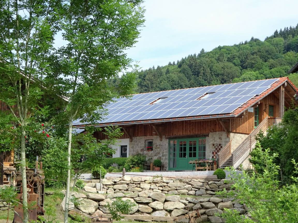 70 M² Ferienwohnung ∙ 2 Schlafzimmer ∙ 7 Gäste - Deggendorf