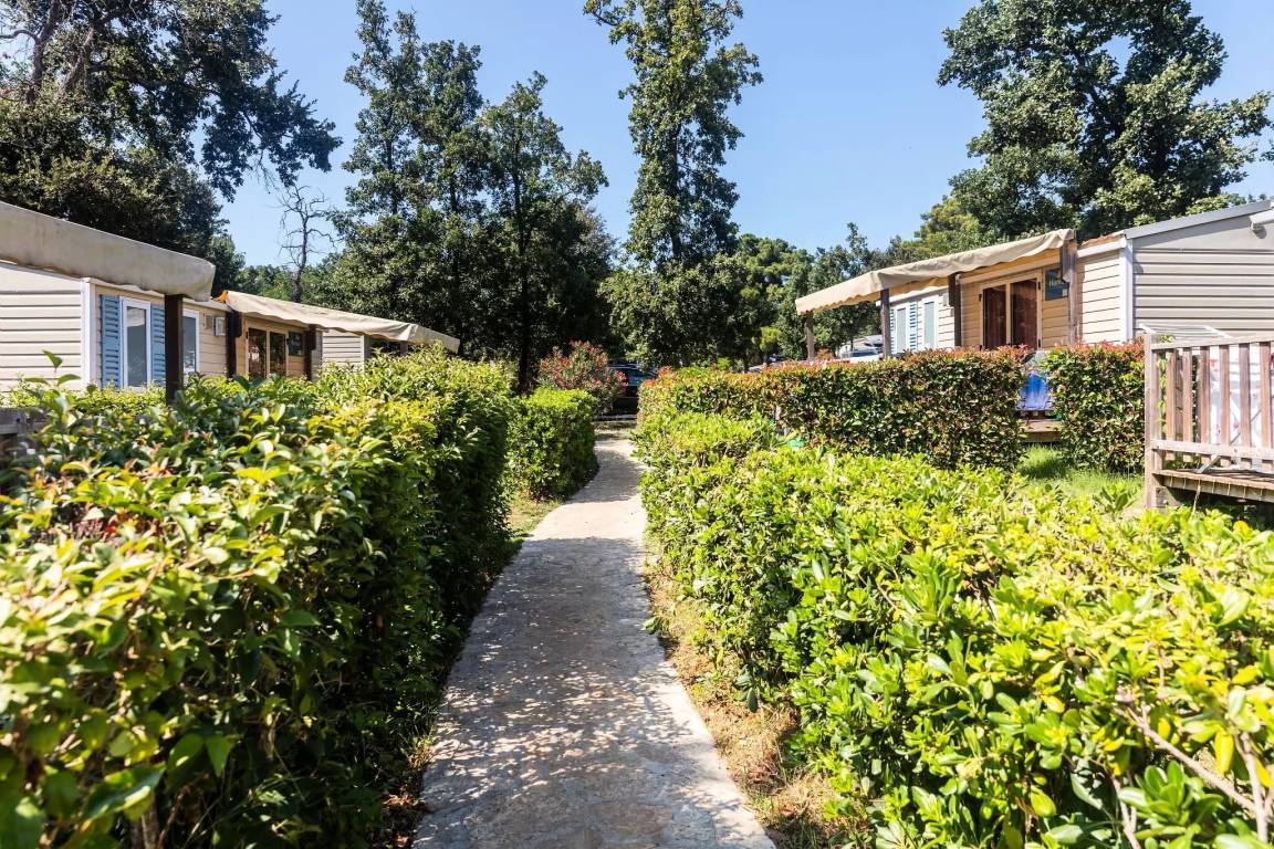 35 M² Caravan ∙ 3 Bedrooms ∙ 8 Guests - Buje