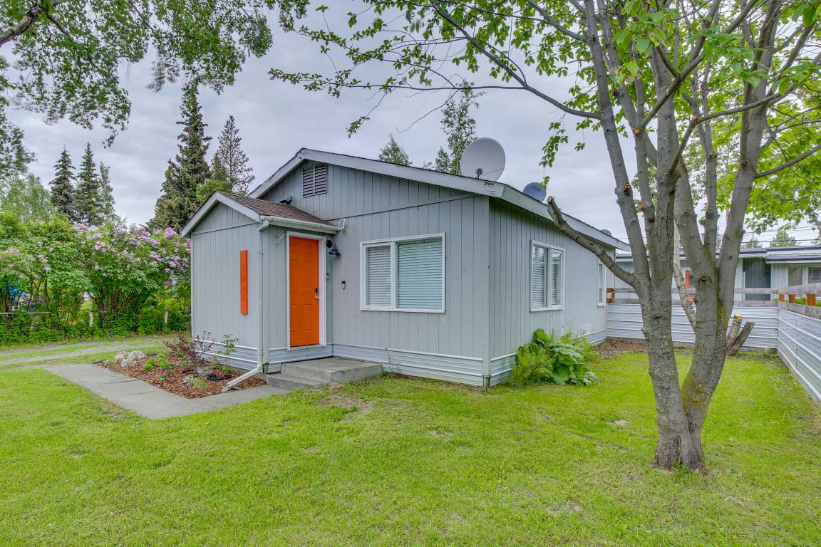 65 M² House ∙ 2 Bedrooms ∙ 4 Guests - Space Station, Anchorage