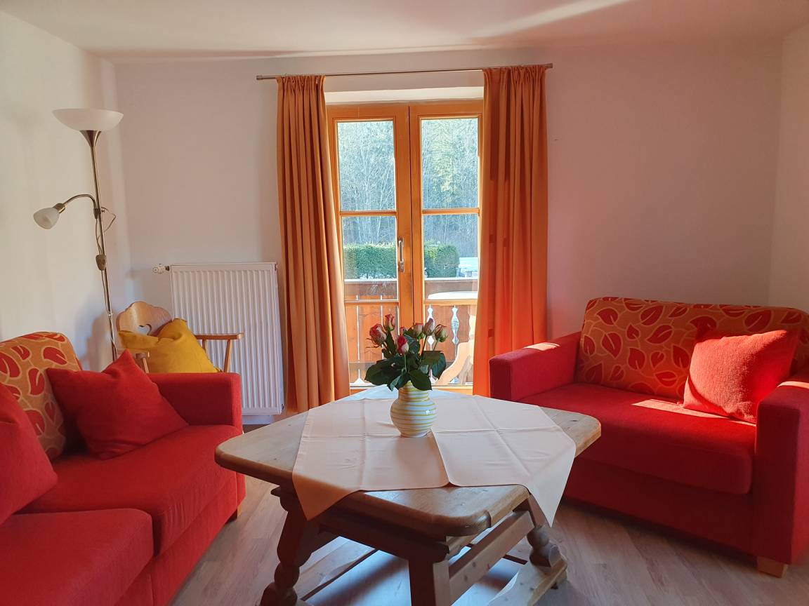70 M² Ferienwohnung ∙ 2 Schlafzimmer ∙ 4 Gäste - Bischofswiesen