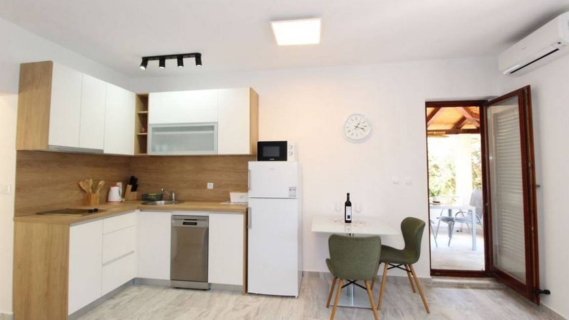 30 M² Hotel ∙ 1 Bedroom ∙ 2 Guests - Novalja