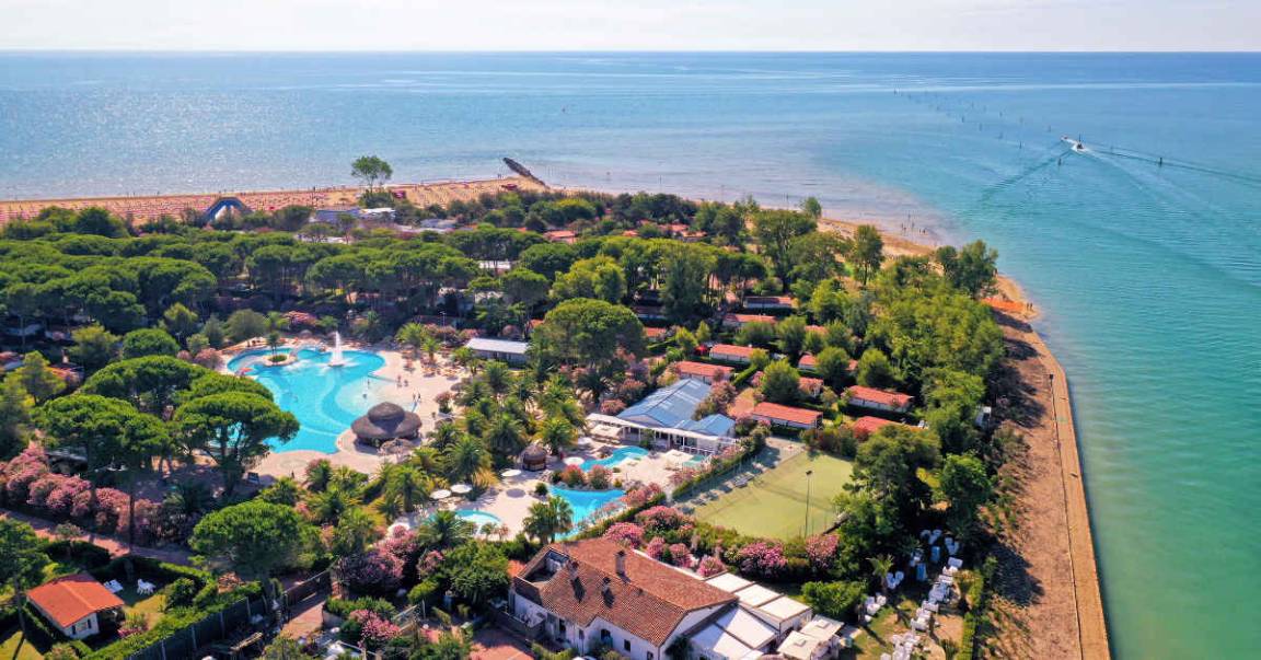 55 M² Caravan ∙ 2 Bedrooms ∙ 4 Guests - Bibione