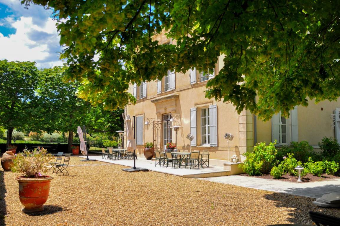 Villa ∙ 8 Chambres ∙ 15 Personnes - Roussillon