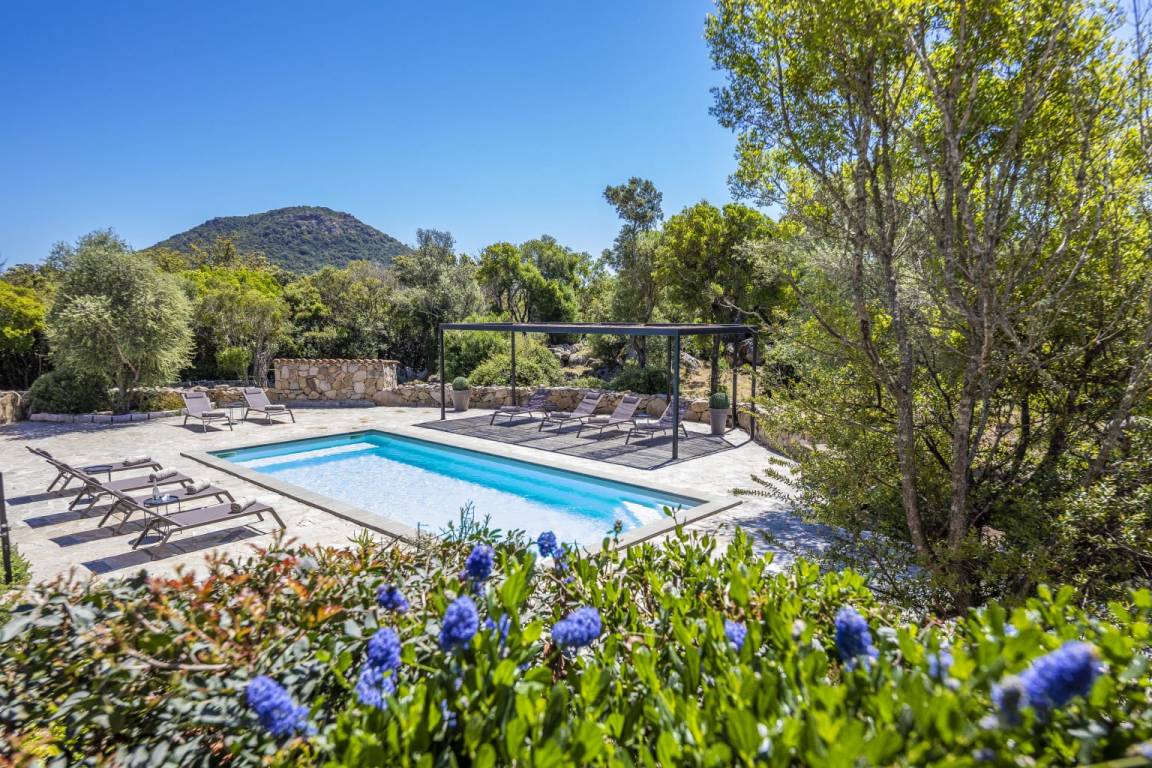 400 M² Villa ∙ 5 Bedrooms ∙ 10 Guests - Santa Giulia