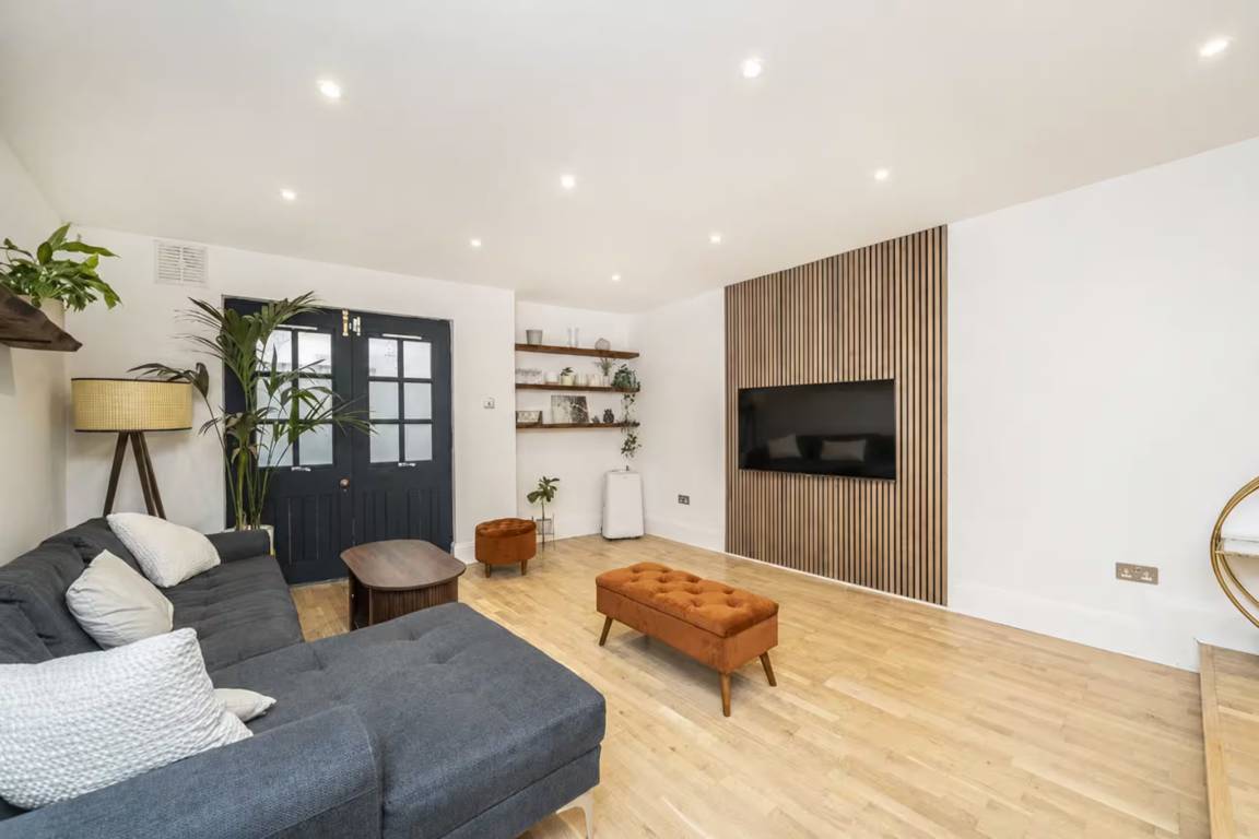 93 M² House ∙ 2 Bedrooms ∙ 4 Guests - London, UK