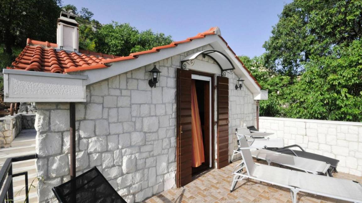60 M² Huis ∙ 2 Slaapkamers ∙ 5 Gasten - Trogir