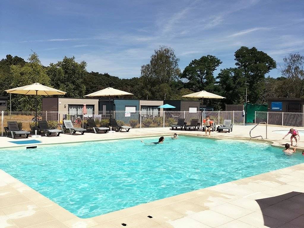 35 M² Camping ∙ 2 Personnes - Ambon