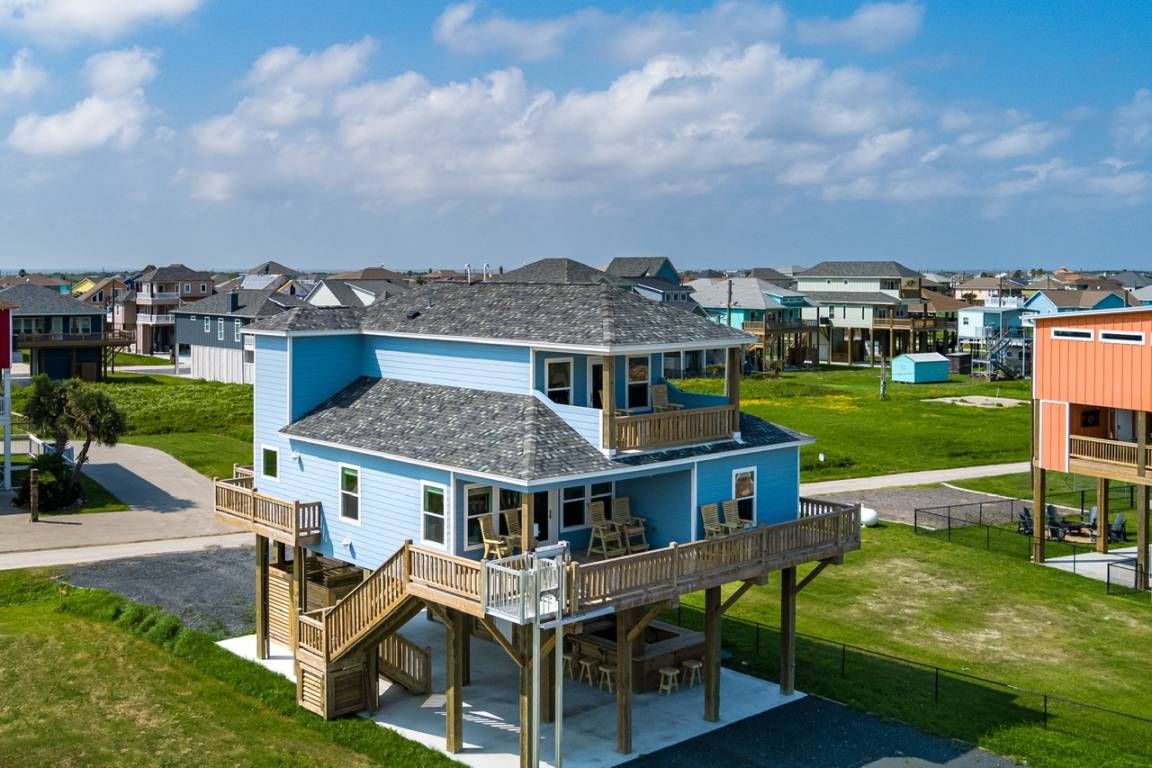 195 M² House ∙ 4 Bedrooms ∙ 12 Guests - Crystal Beach, Texas