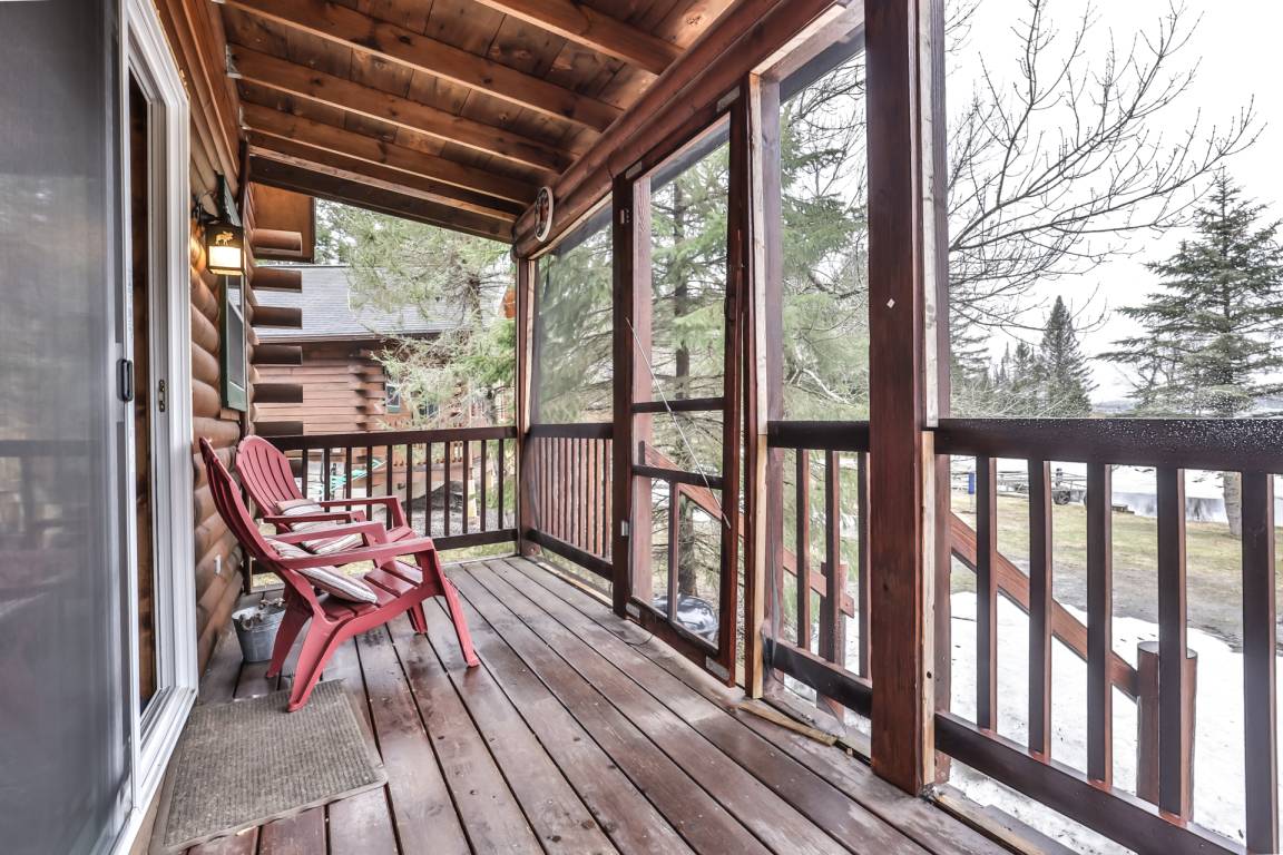 Cabin ∙ 2 Bedrooms ∙ 10 Guests - Michigan