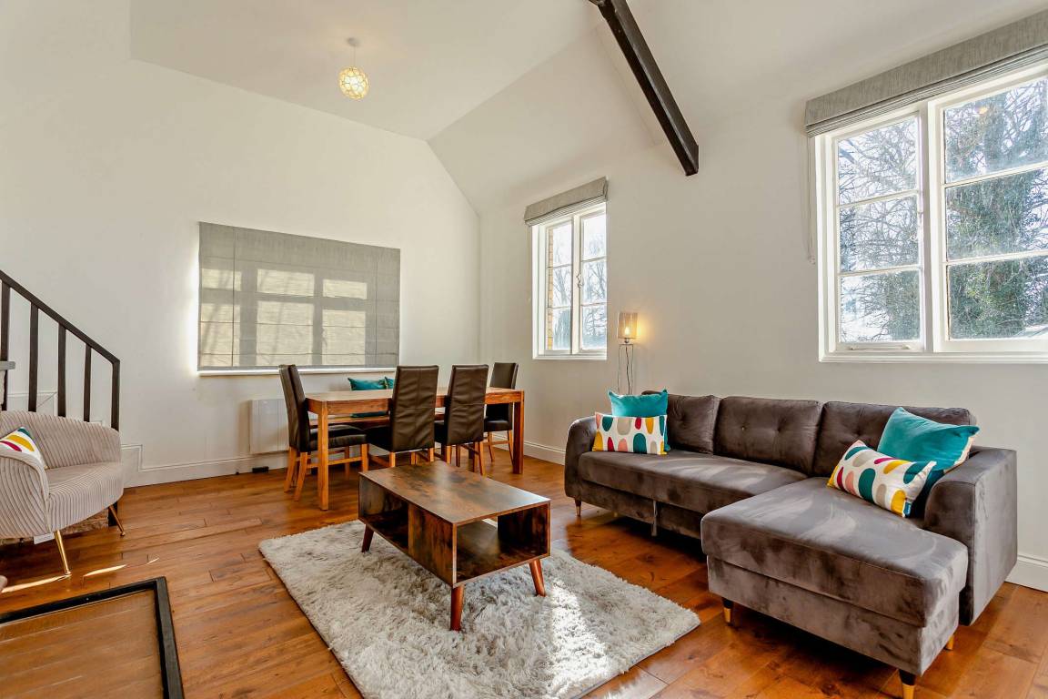 120 M² Cottage ∙ 2 Bedrooms ∙ 6 Guests - Ledbury