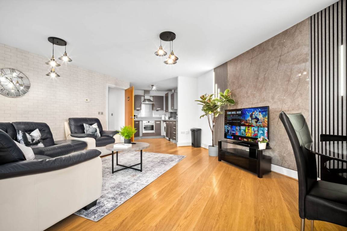 65 M² Apartment ∙ 1 Bedroom ∙ 2 Guests - Solihull