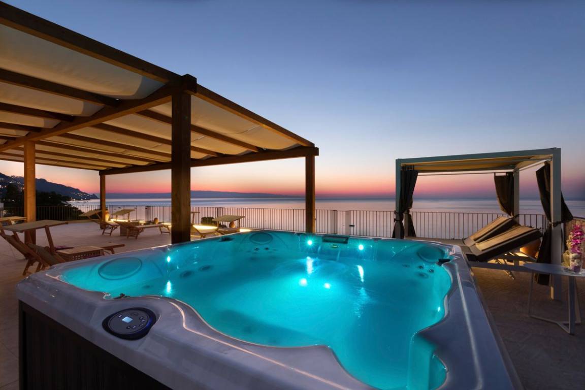 Appartamento Vacanza ∙ 4 Camere Da Letto ∙ 8 Ospiti - Taormina