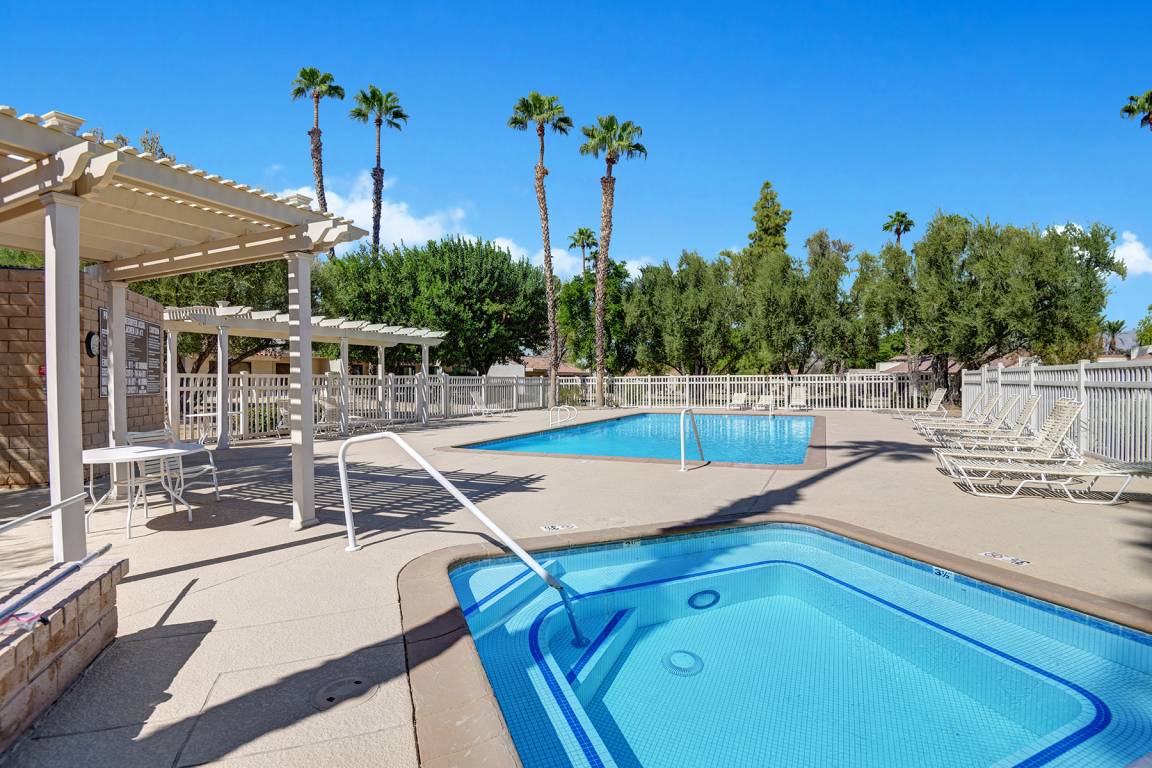 76 M² Condo ∙ 1 Bedroom ∙ 2 Guests - Palm Desert, CA