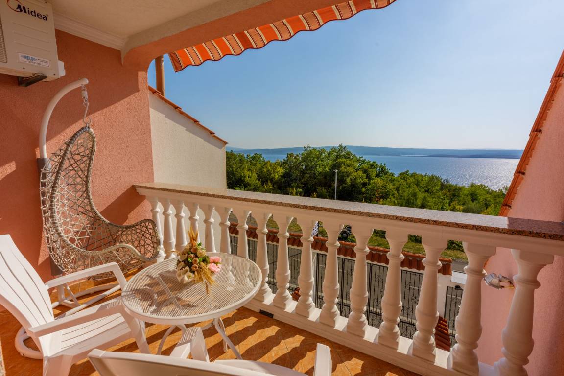 74 M² Ferienhaus ∙ 2 Schlafzimmer ∙ 6 Gäste - Crikvenica