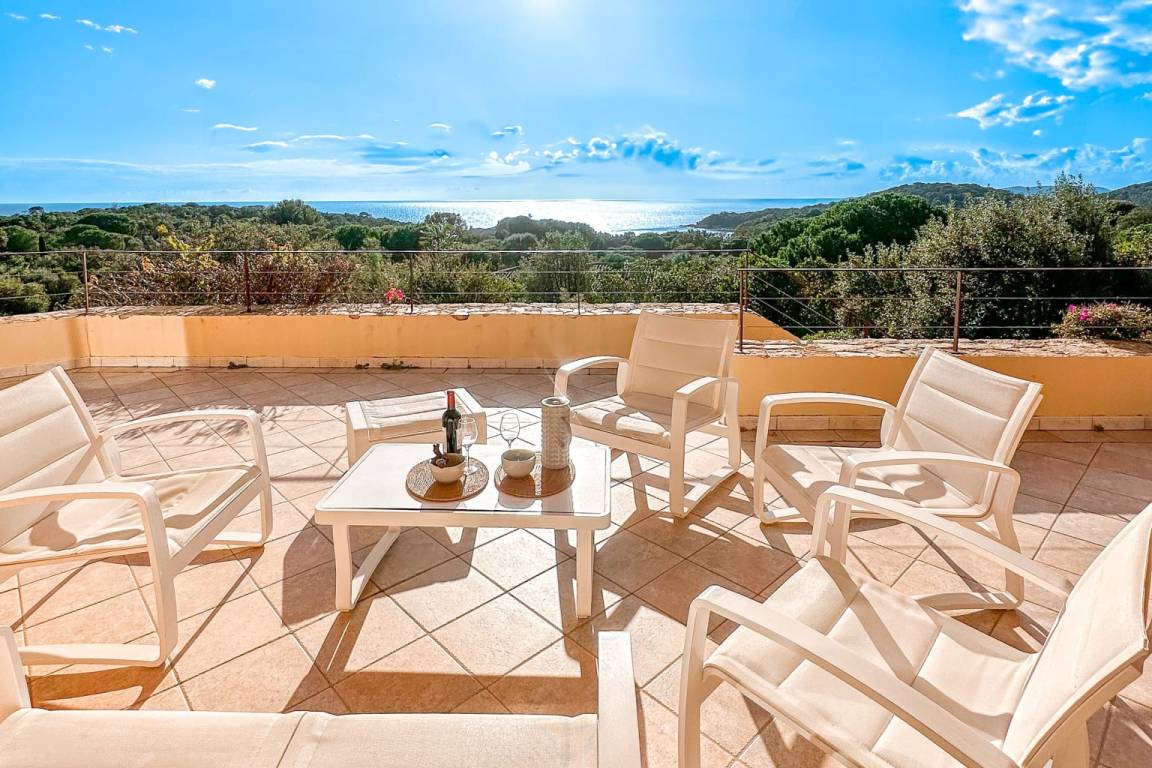 207 M² Villa ∙ 5 Chambres ∙ 12 Personnes - Porto-Vecchio