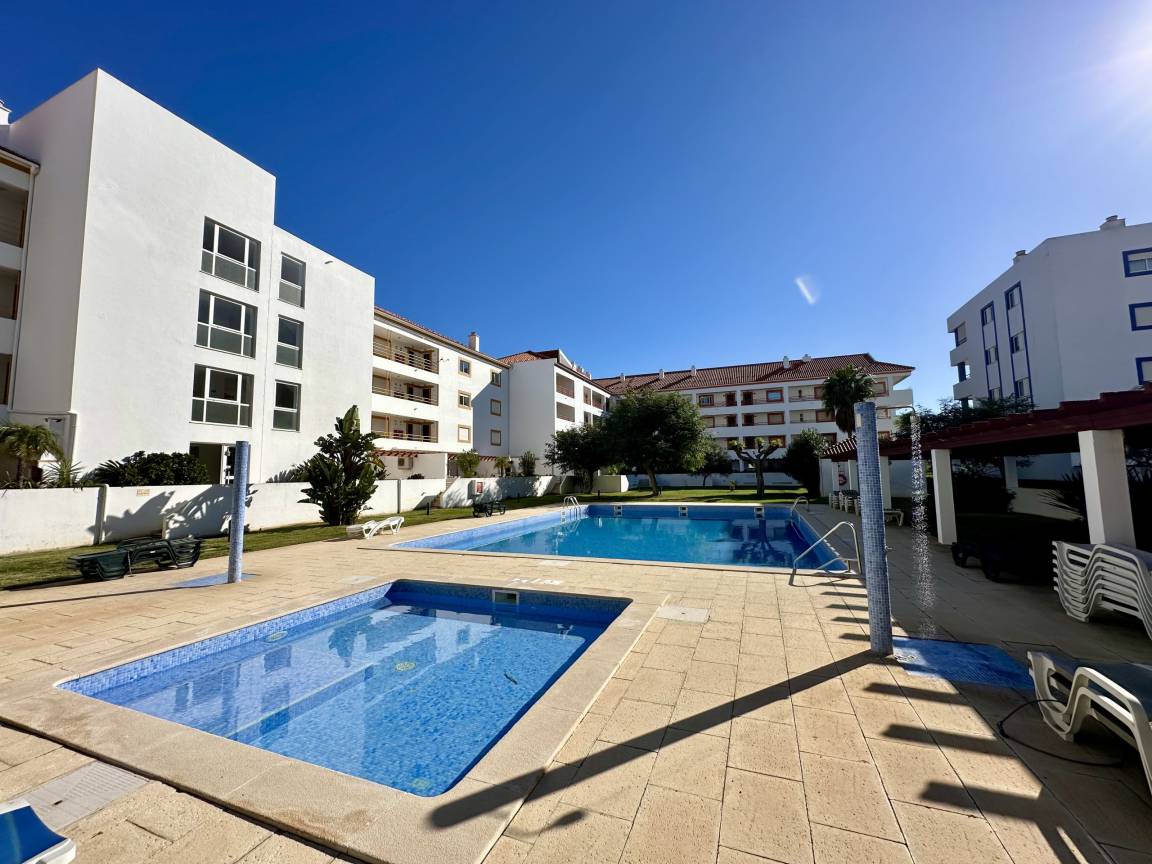 80 M² Apartamento ∙ 2 Quartos ∙ 6 Hóspedes - Quarteira