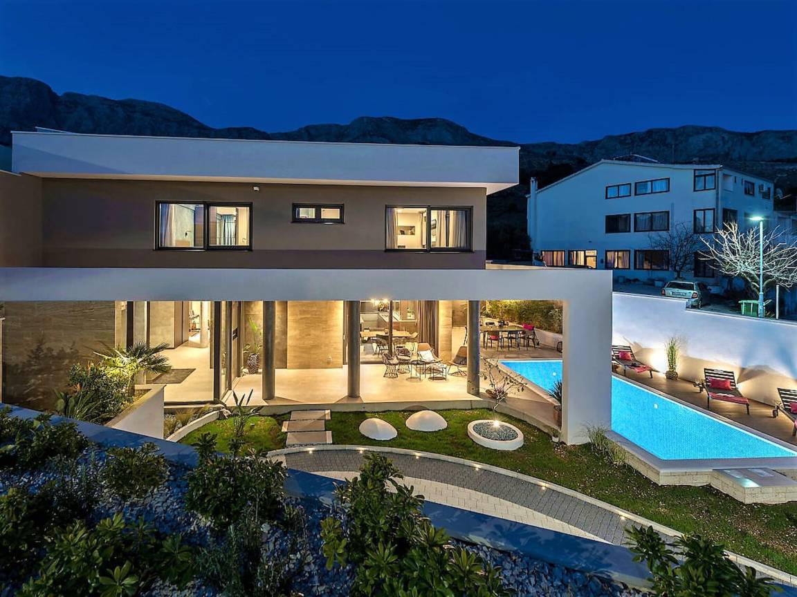 200 M² Villa ∙ 3 Chambres ∙ 6 Personnes - Tučepi