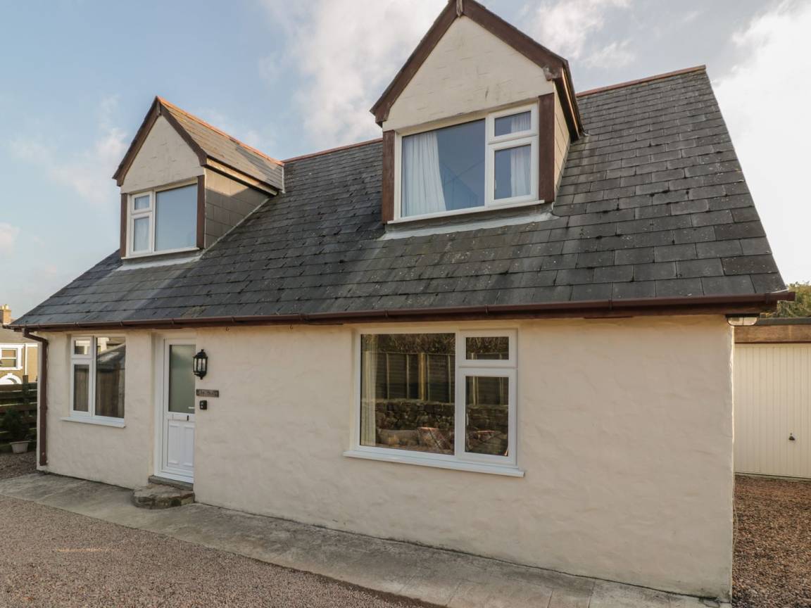 Cottage ∙ 3 Bedrooms ∙ 6 Guests - Perranporth