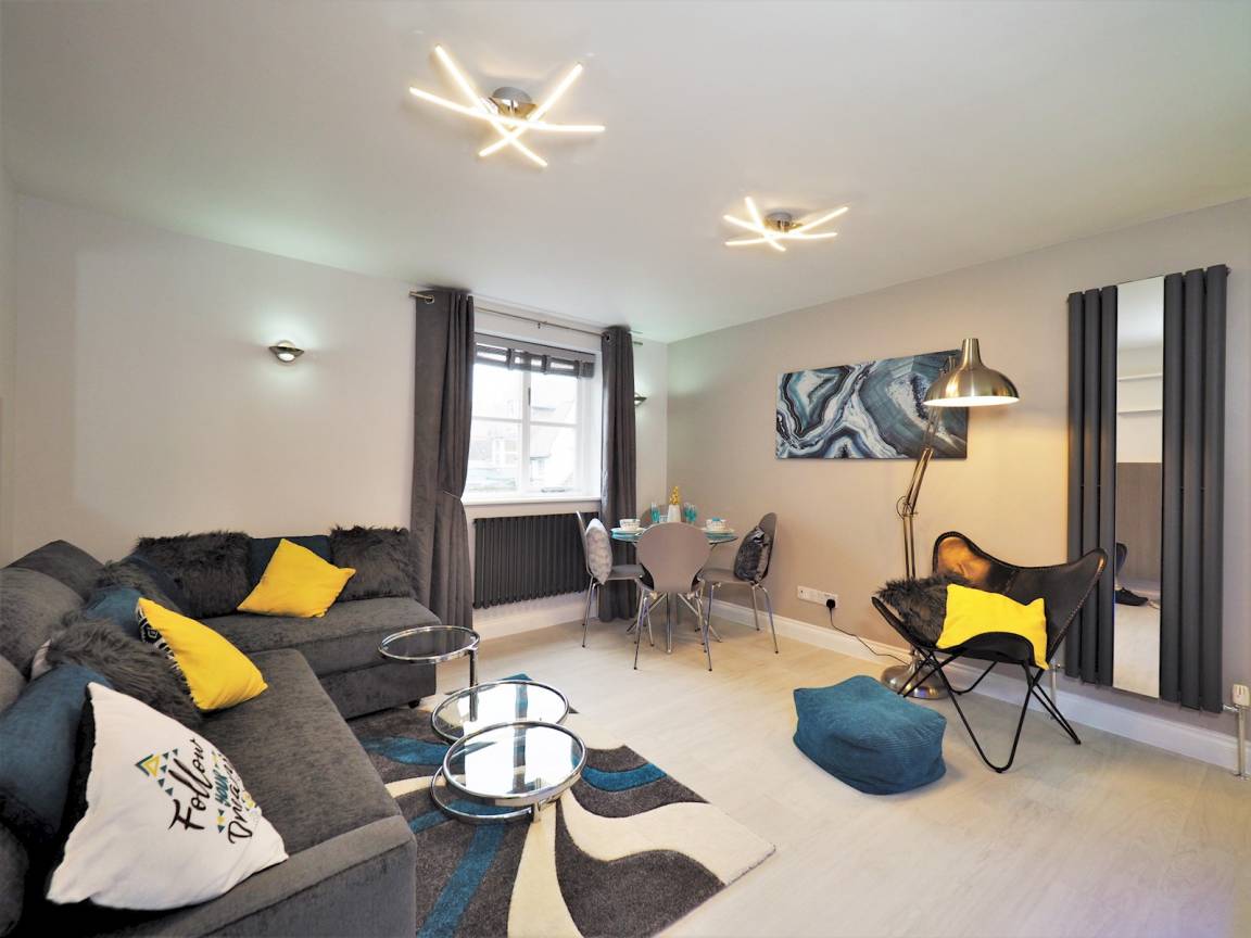 56 M² Apartment ∙ 1 Bedroom ∙ 4 Guests - Maidenhead