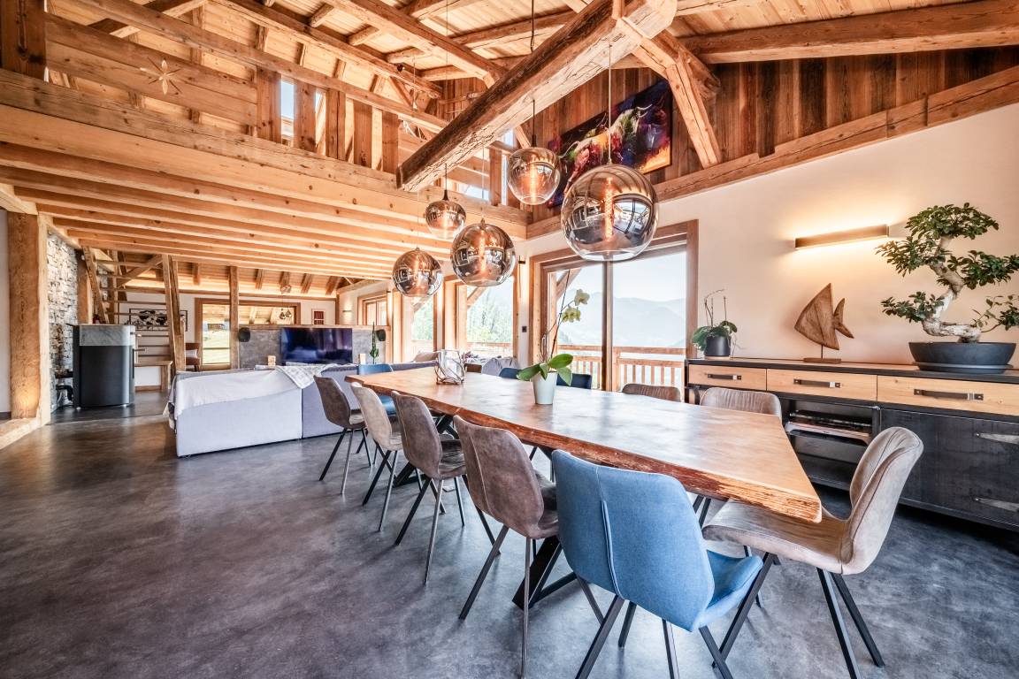 300 M² Chalet ∙ 4 Bedrooms ∙ 10 Guests - Abondance