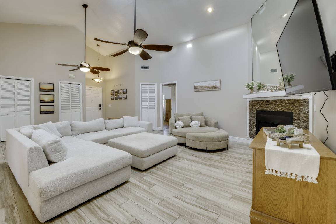 148 M² House ∙ 3 Bedrooms ∙ 8 Guests - Port Orange, FL
