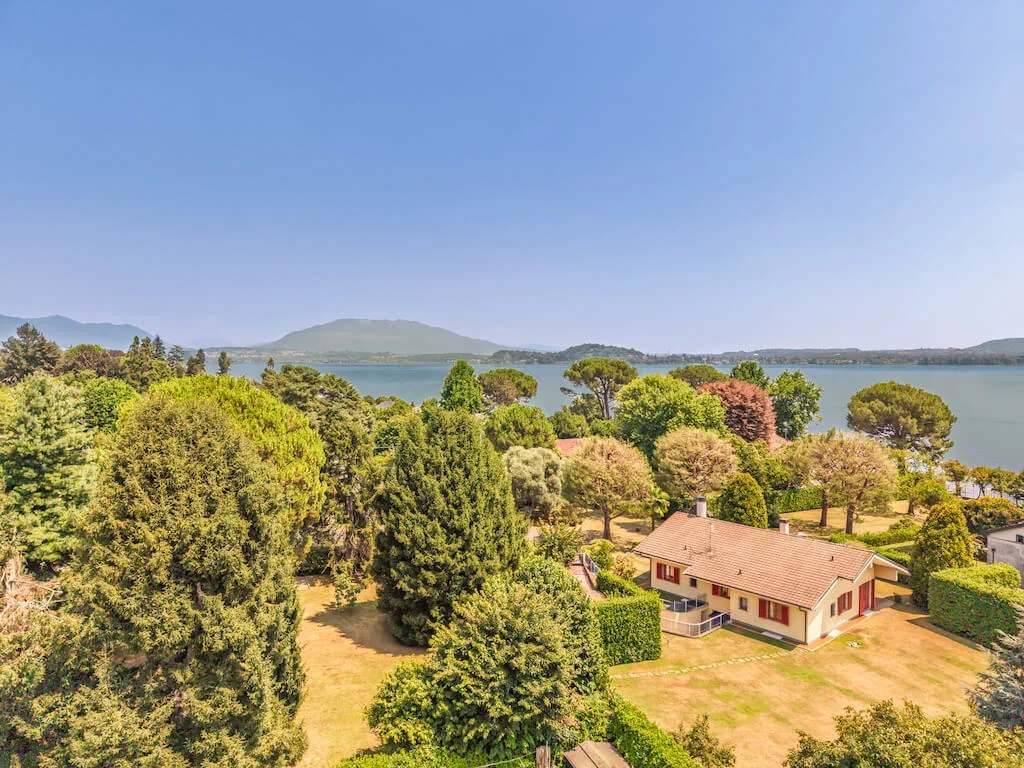 13 M² Villa ∙ 4 Bedrooms ∙ 9 Guests - Stresa