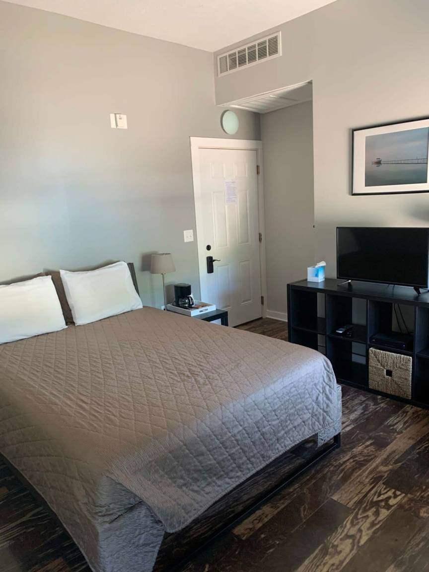 Apartment ∙ 1 Bedroom ∙ 2 Guests - Leelanau State Park, Northport