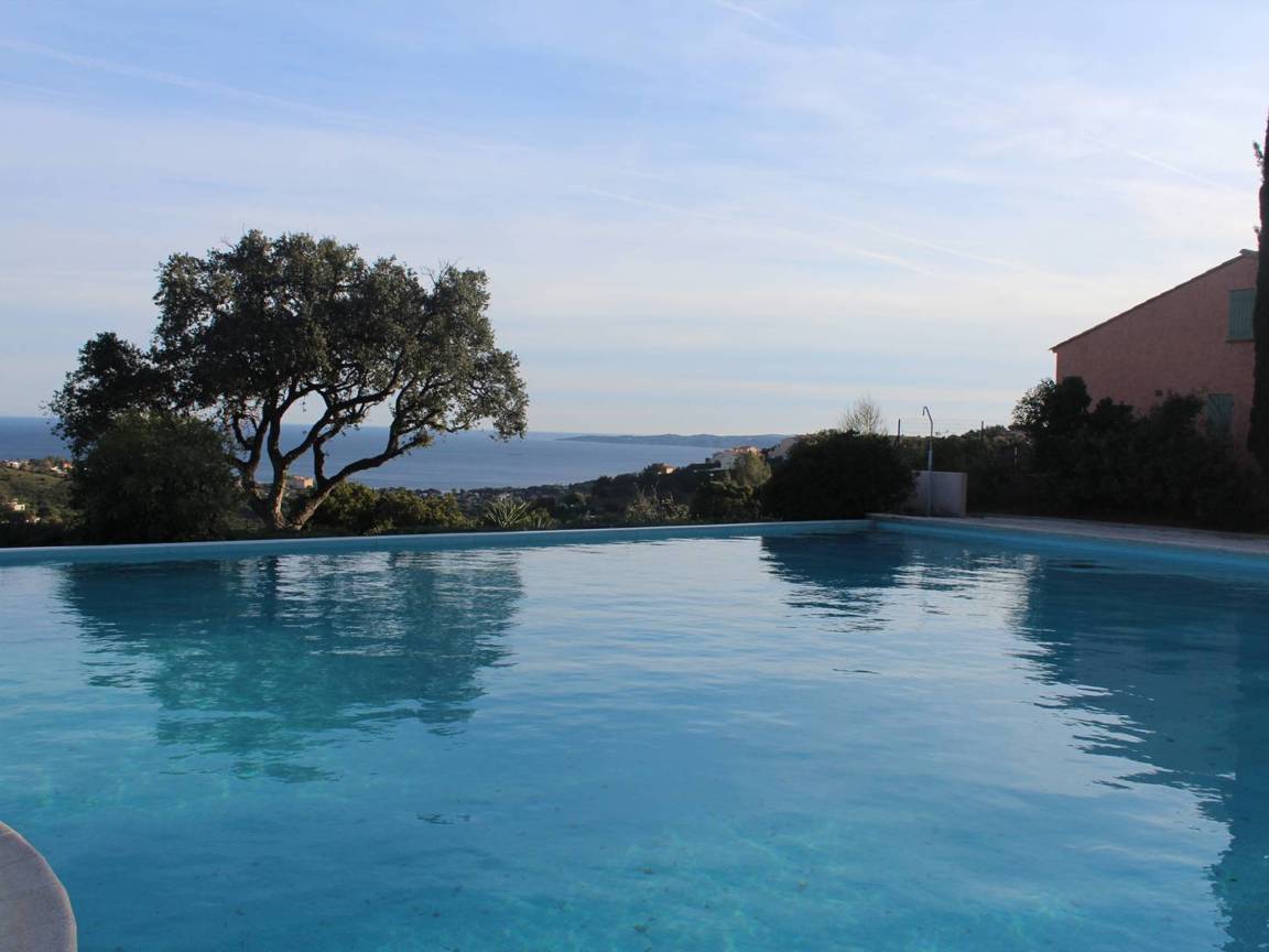 46 M² Villa ∙ 2 Chambres ∙ 6 Personnes - Roquebrune-sur-Argens