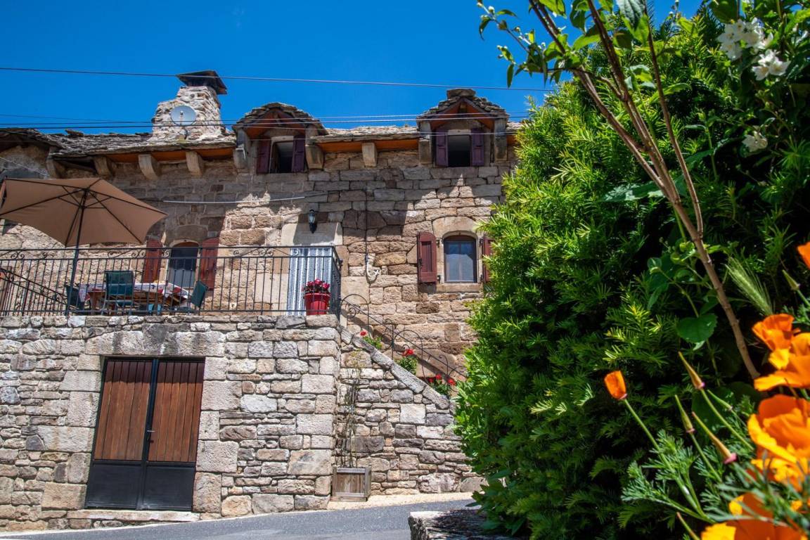 120 M² Gîte ∙ 3 Bedrooms ∙ 6 Guests - Lozère