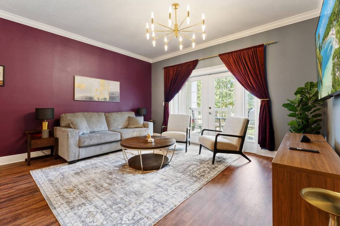 126 M² Apartment ∙ 3 Bedrooms ∙ 6 Guests - Davenport, FL