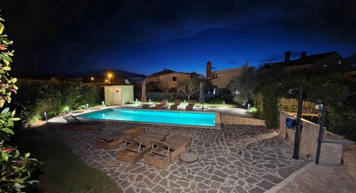250 M² Casa Vacanza ∙ 5 Camere Da Letto ∙ 10 Ospiti - Pola