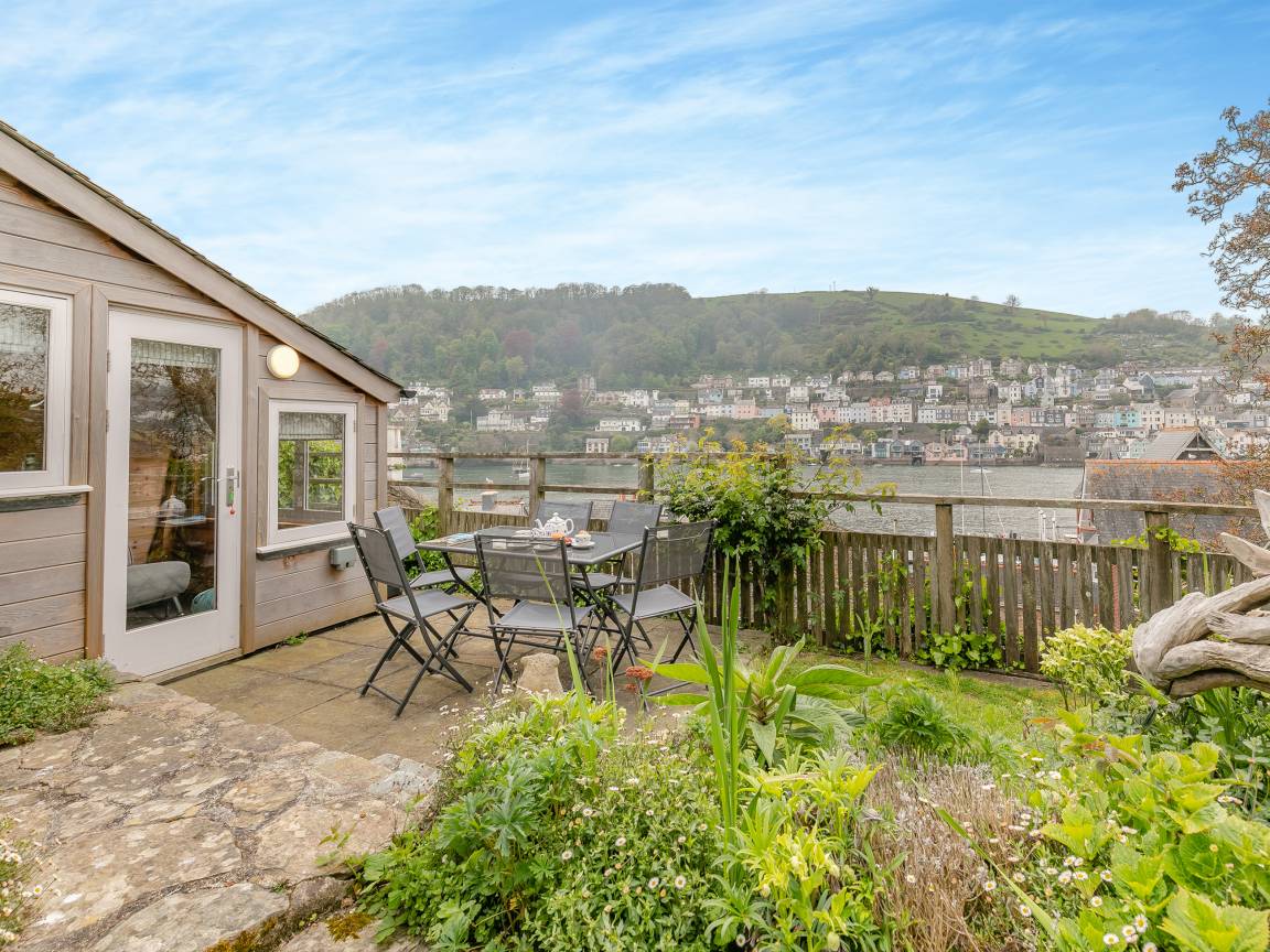 Cottage ∙ 2 Bedrooms ∙ 6 Guests - Dartmouth