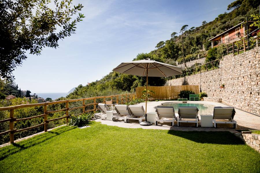 60 M² Farmhouse ∙ 2 Bedrooms ∙ 5 Guests - Alassio