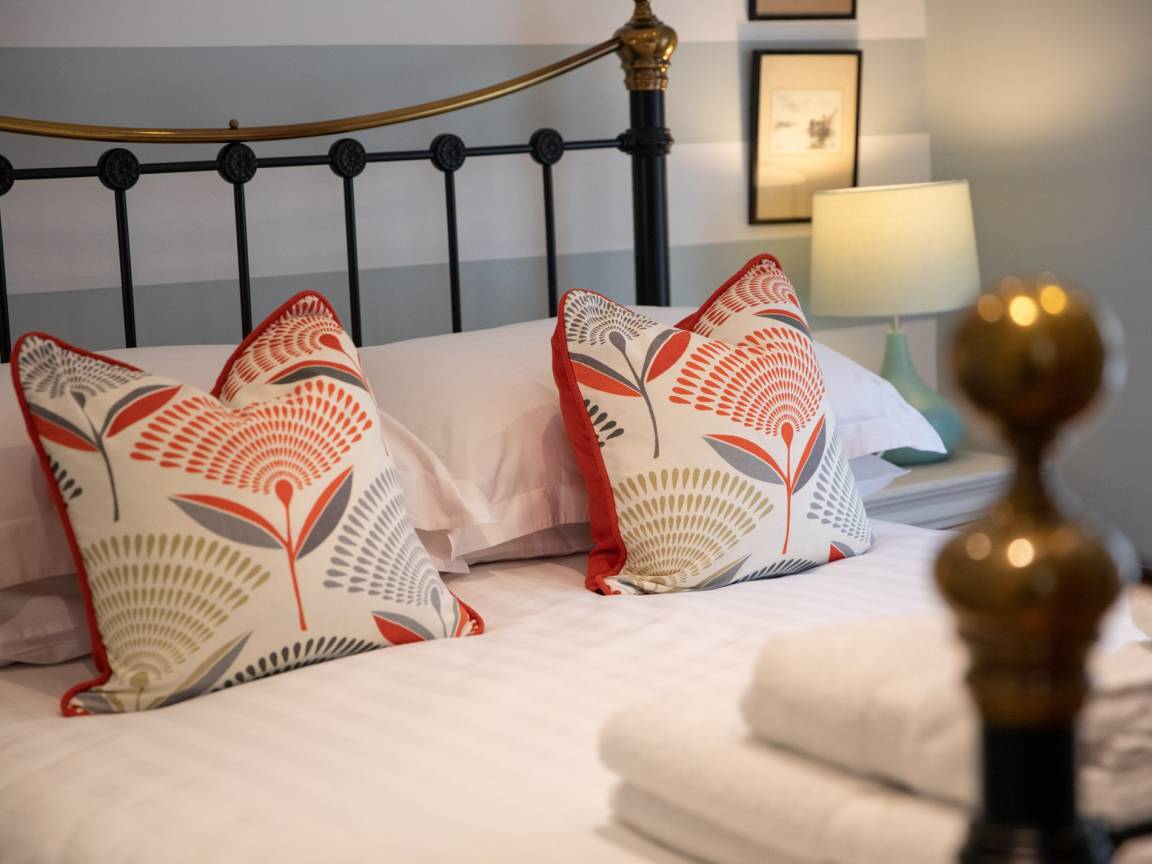 Cottage ∙ 3 Bedrooms ∙ 6 Guests - Dartmouth