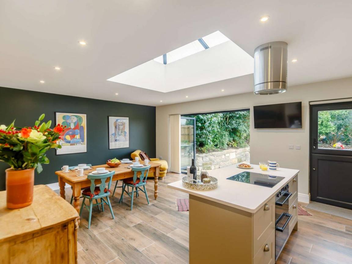 Cottage ∙ 2 Bedrooms ∙ 4 Guests - Falmouth