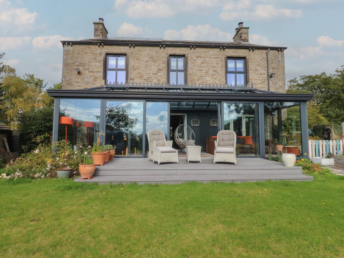 Cottage ∙ 4 Bedrooms ∙ 10 Guests - Grassington