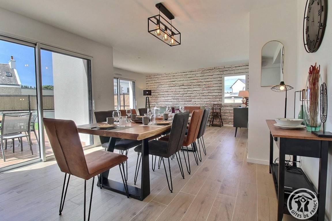 108 M² Gîte ∙ 4 Chambres ∙ 8 Personnes - Étel