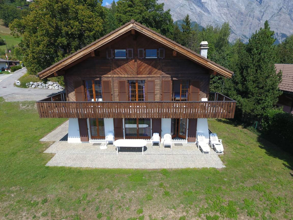 180 M² Villa ∙ 4 Chambres ∙ 10 Personnes - Martigny