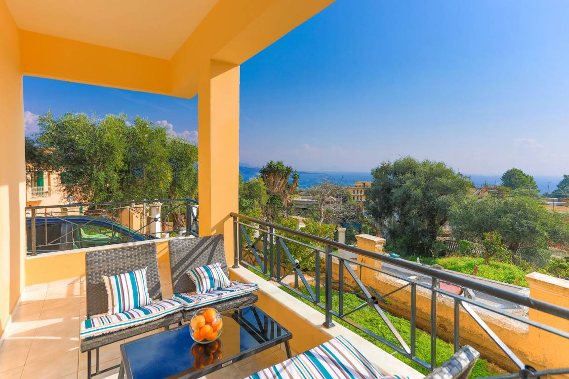 84 M² Apartamento ∙ 2 Habitaciones ∙ 5 Huéspedes - Corfú