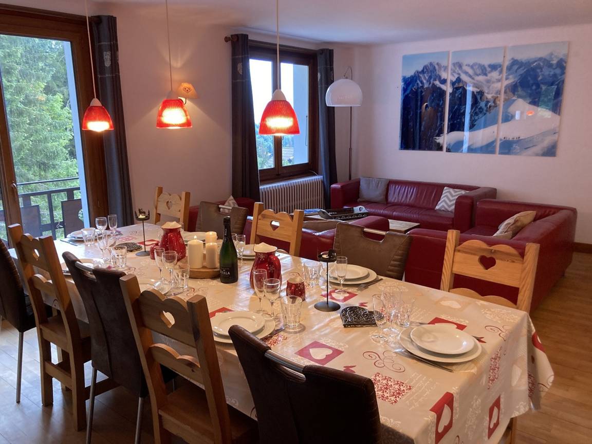 160 M² Chalet ∙ 5 Bedrooms ∙ 10 Guests - Les Carroz d'Arâches