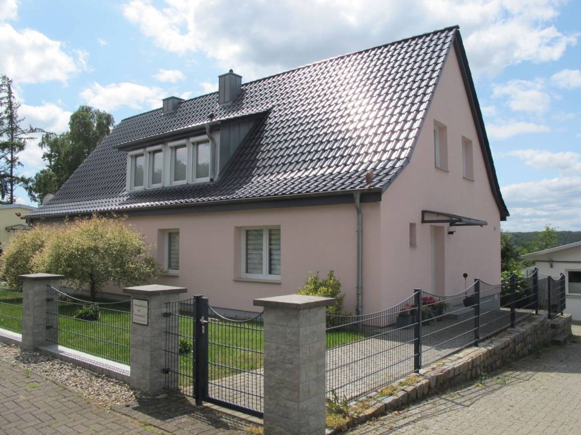 100 M² Ferienhaus ∙ 1 Schlafzimmer ∙ 4 Gäste - Schwerin