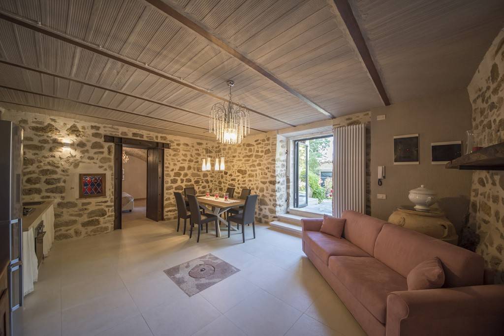 100 평방 미터 아파트  ∙ 침실 1개 ∙ 게스트 4명 - 아시시