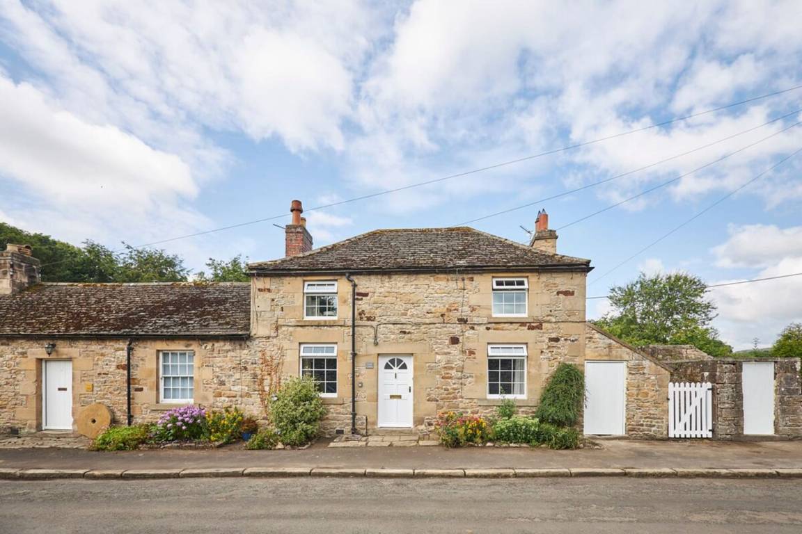 House ∙ 3 Bedrooms ∙ 6 Guests - Chipchase Castle