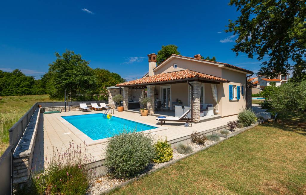 100 M² Villa ∙ 2 Bedrooms ∙ 5 Guests - Barban