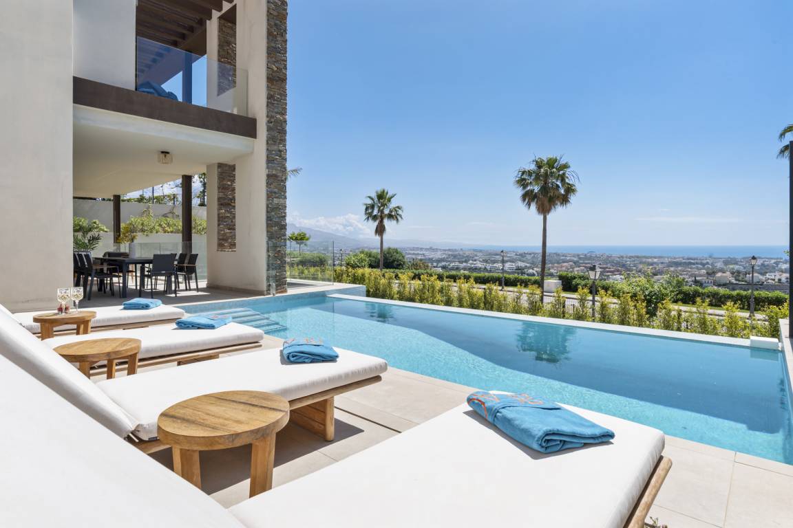 398 M² Villa ∙ 4 Chambres ∙ 8 Personnes - Benahavís